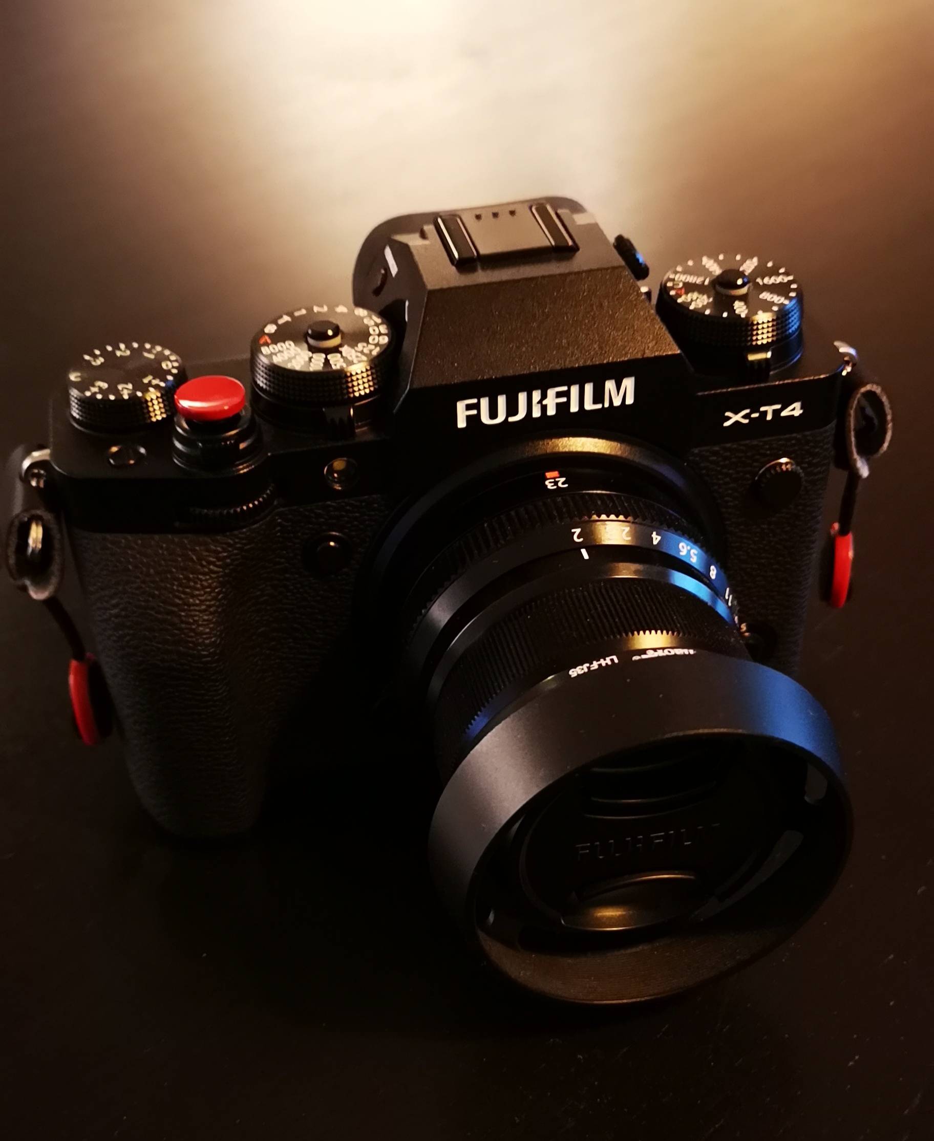Vends Fujifilm X-T4 plus Fujinon XF23mmF2 R WR on Gens de Confiance