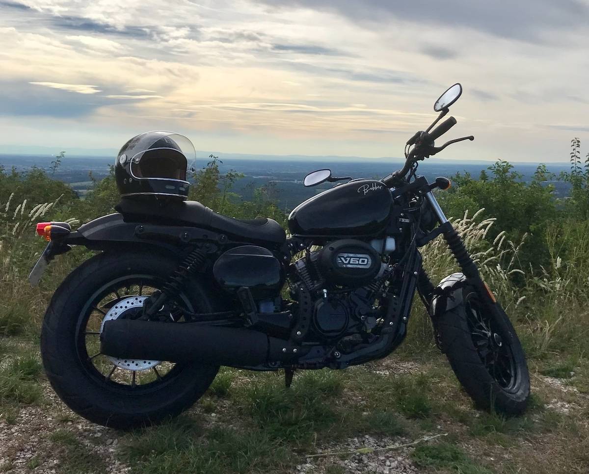Vends Hyosung Bobber 125, 2 826 km · 2021 sur Gens de Confiance
