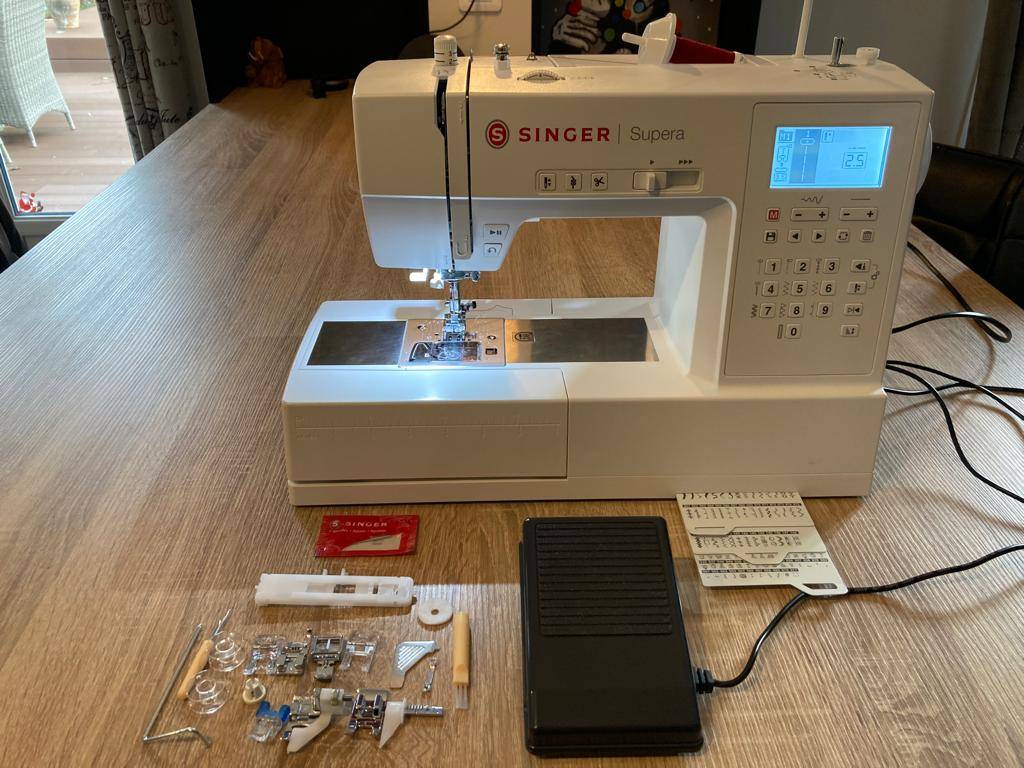 Vends Machine à coudre neuve électronique Singer Supera F687C sur Gens de Confiance