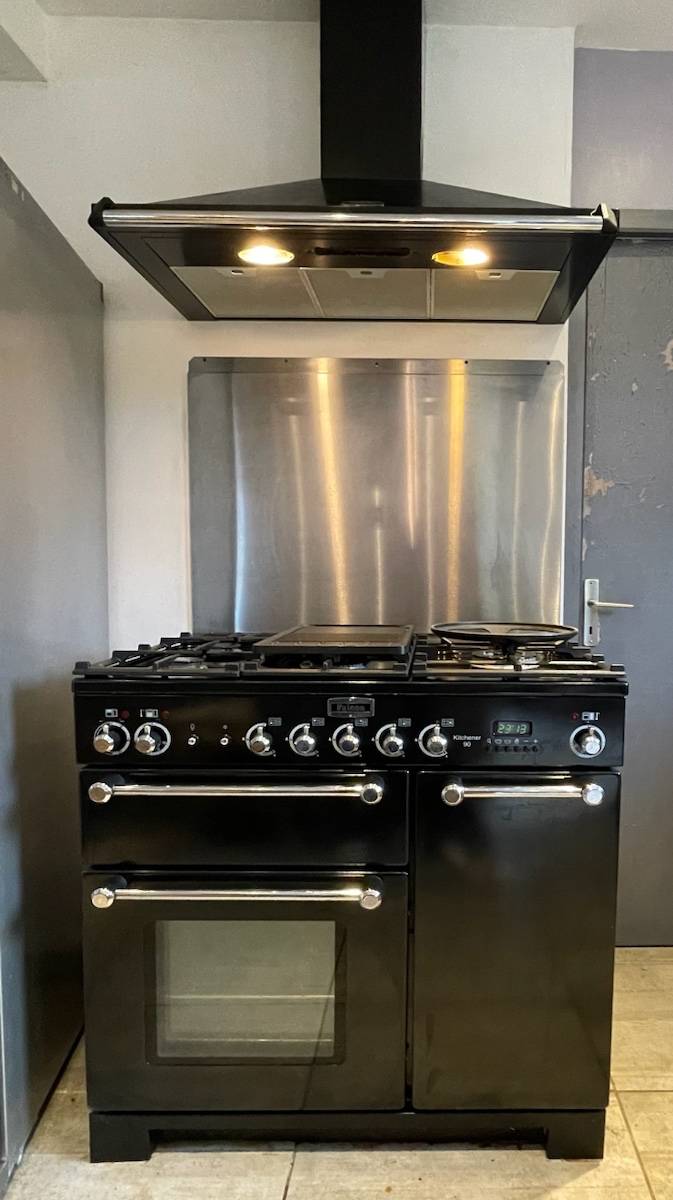 Vends Piano de cuisson mixte Falcon Kitchener 90 noir + Wok et plancha ...
