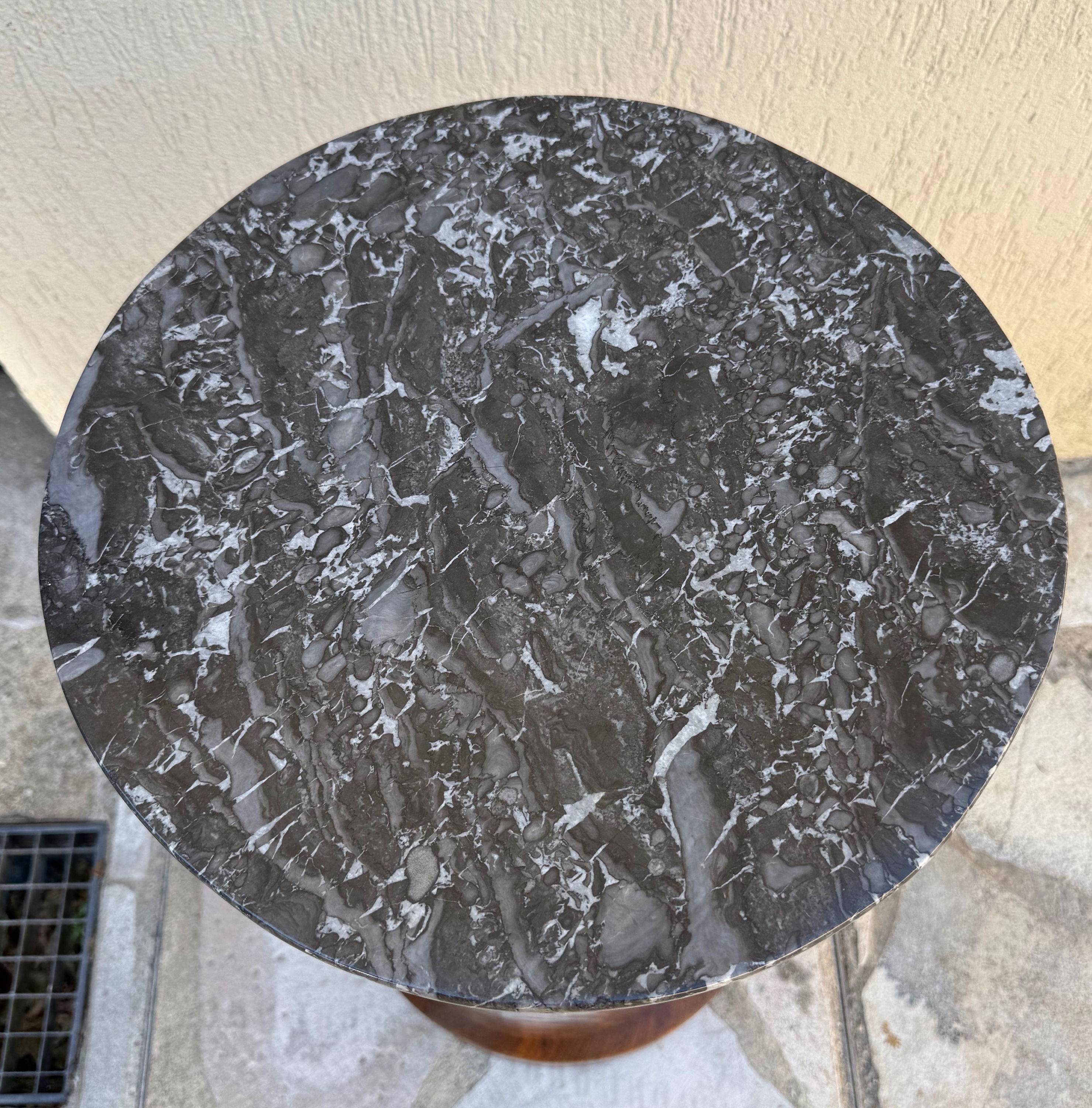 Vends Plaque de marbre Sainte-Anne mouchetée, restaurée, pour Somno ...