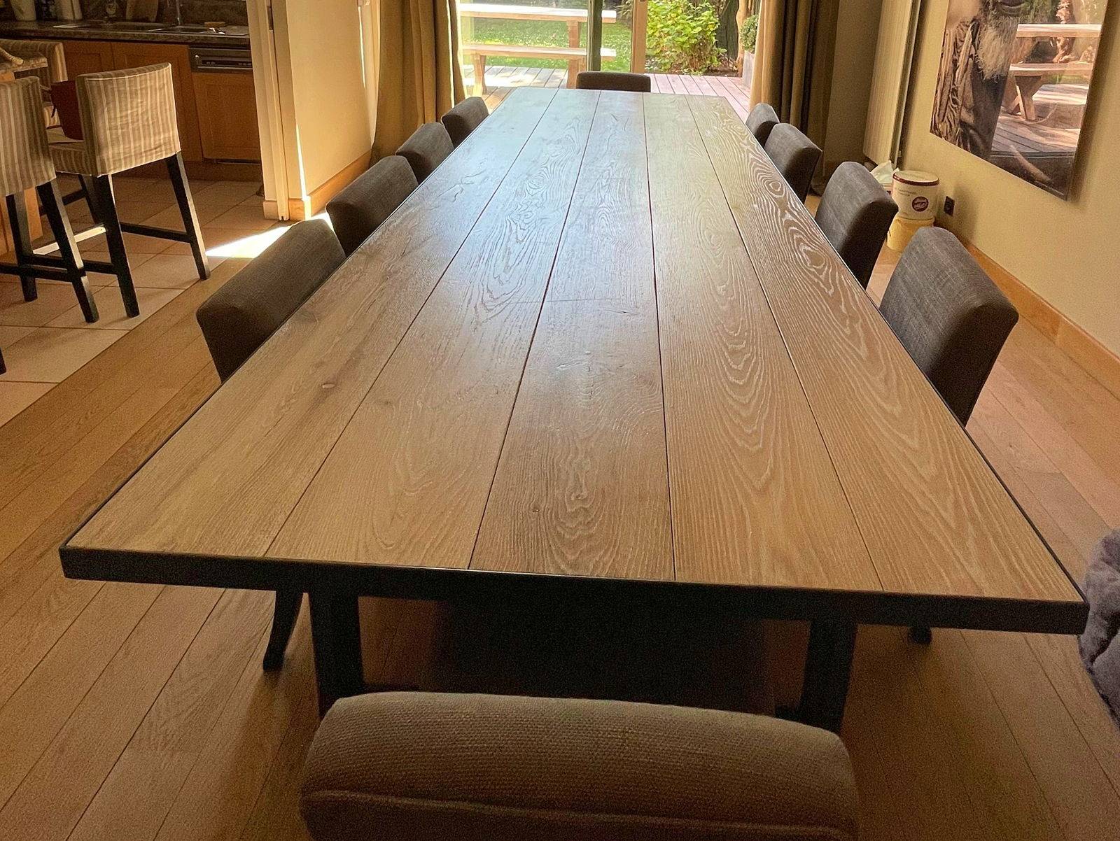 Vends sublime table de salle à manger 3 mètres/10 personnes en bois ...