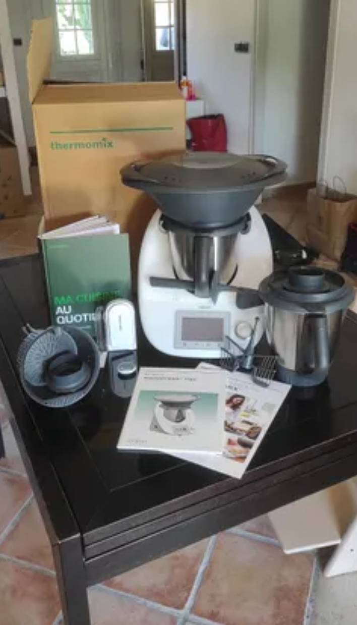 Vends Thermomix TM5 2 bols et clé Cook key on Gens de Confiance