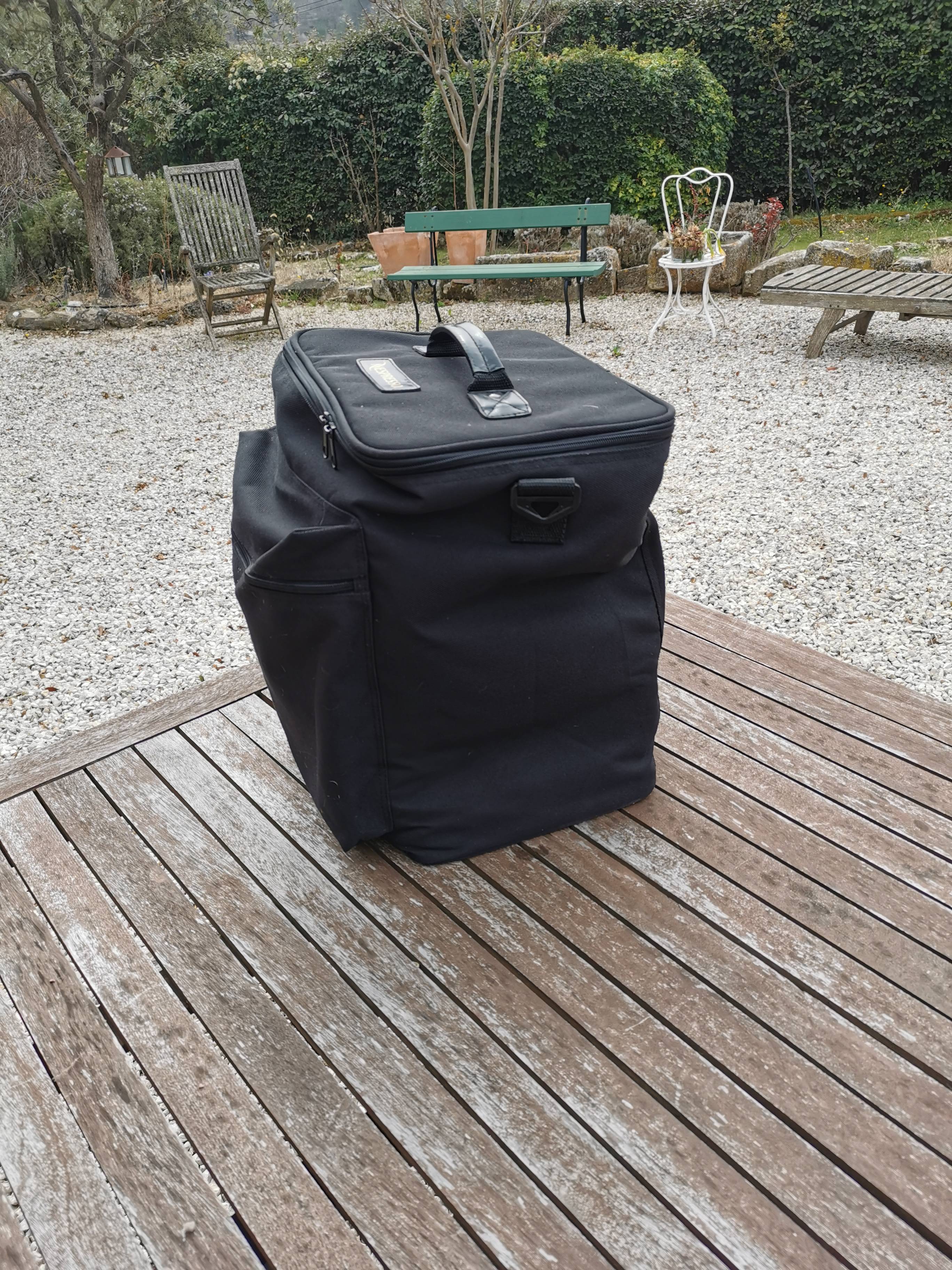 Donne sac de transport de votre machine Nespresso sur Gens de Confiance