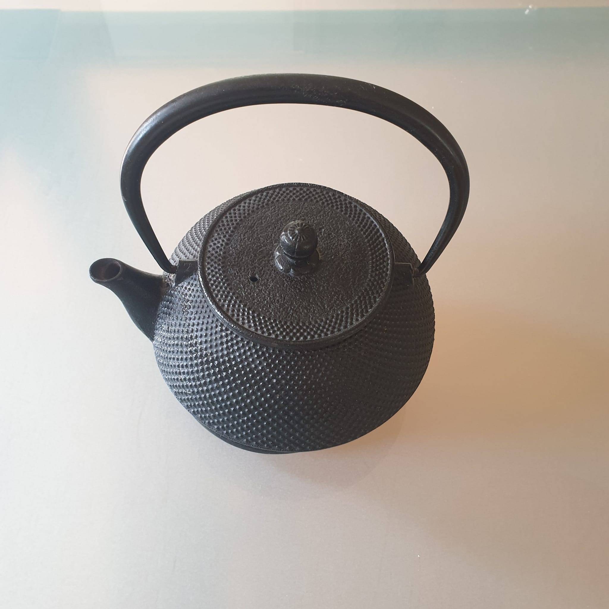 Véritable Iwachu (théière japonaise en fonte) 1 L très bon état sur ...